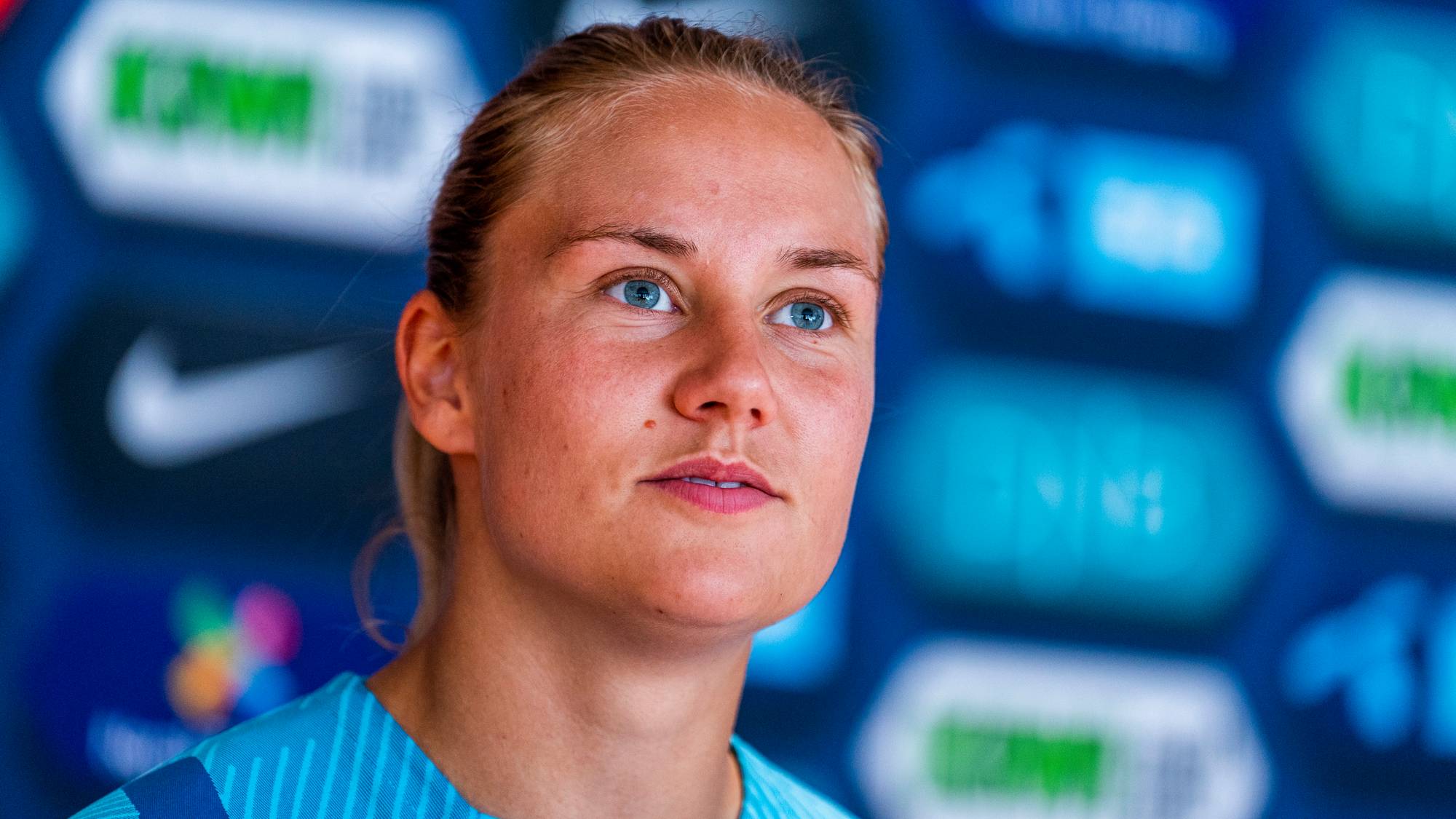 Lisa Naalsund ut med skade i United-debuten – NRK Vestland