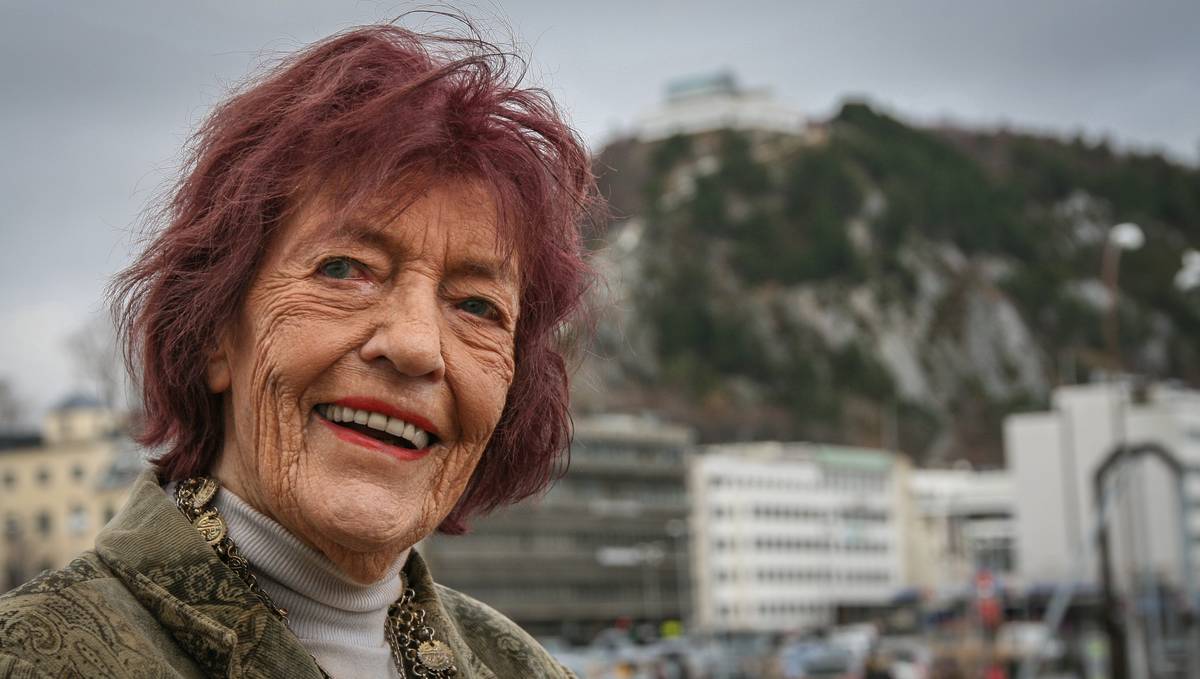 Brita Blomquist er død – Siste nytt – NRK