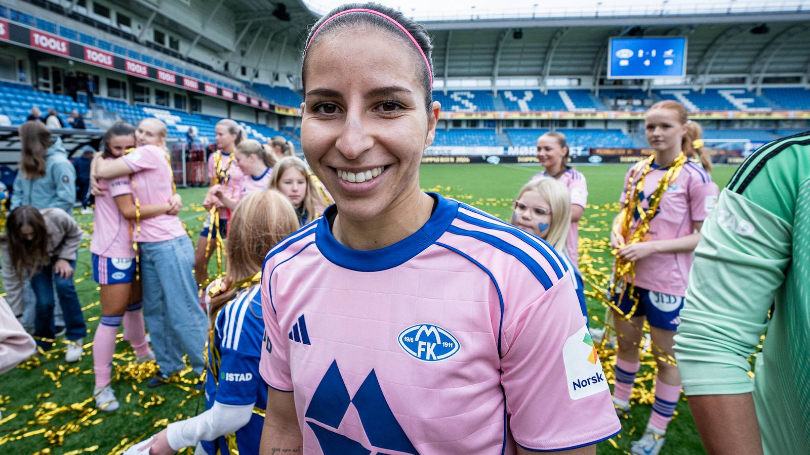 Kvinnelaget til Molde Fotballklubb rykker opp til Toppserien – NRK Møre ...