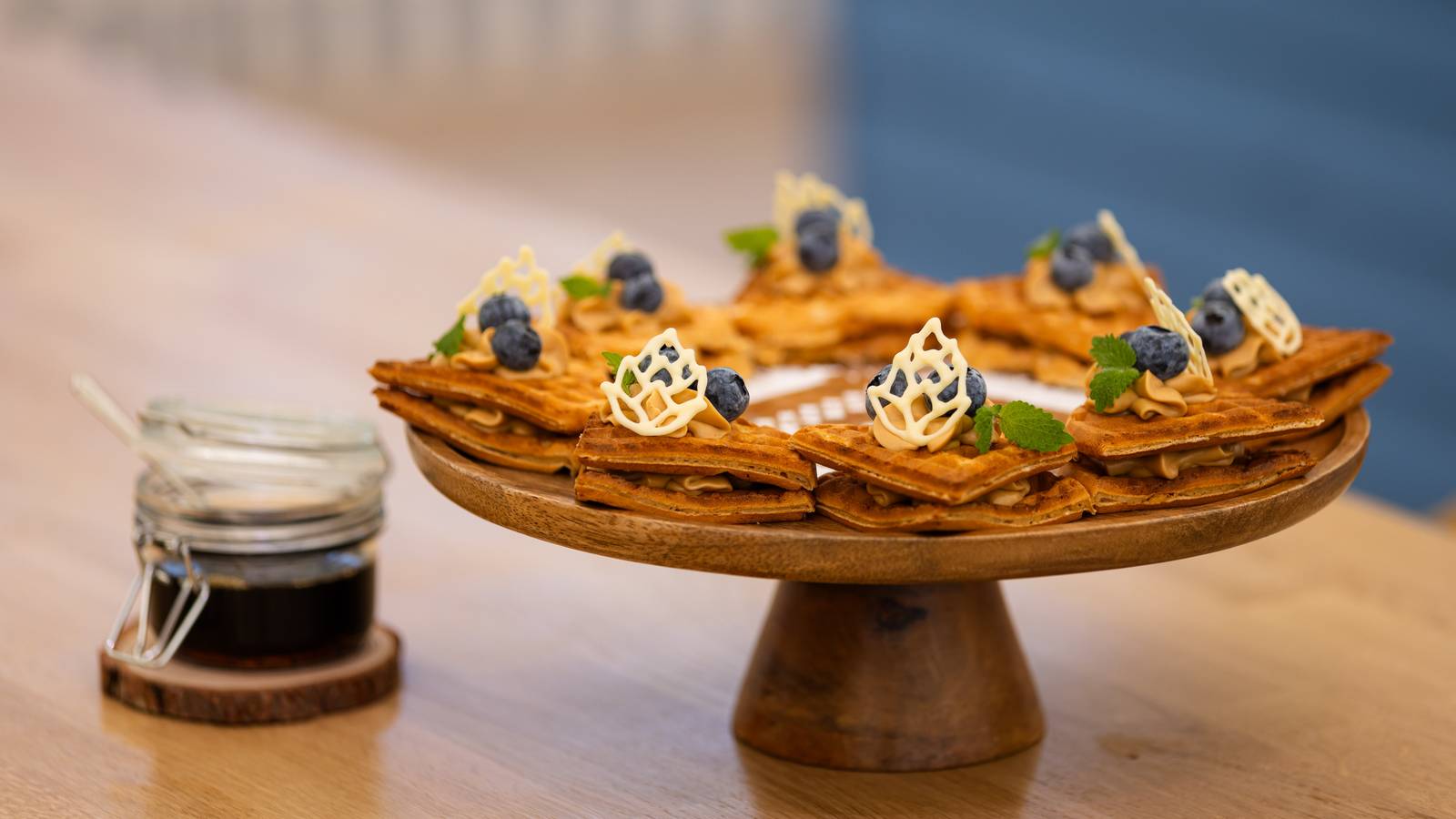 Vafler med øl og krem fra Bake­mester­skapet – NRK Mat – Oppskrifter og inspirasjon