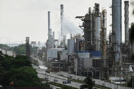 Frykter Venezuelas «skitne» olje vil gi større CO₂-utslipp – NRK – Klima