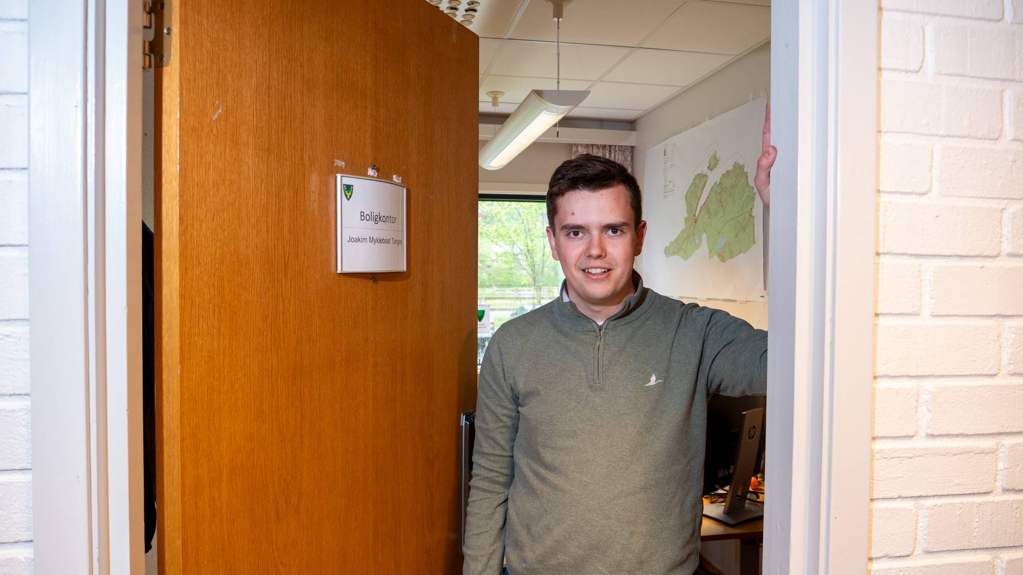 NRK med supermåling før valet 2025: Joakim Myklebost Tangen (Frp) klar ...