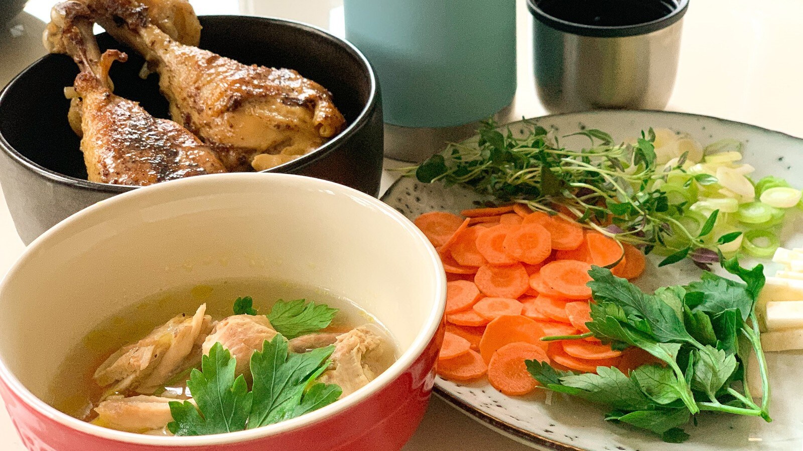 Tre ganger kylling på tur – NRK Mat – Oppskrifter og inspirasjon