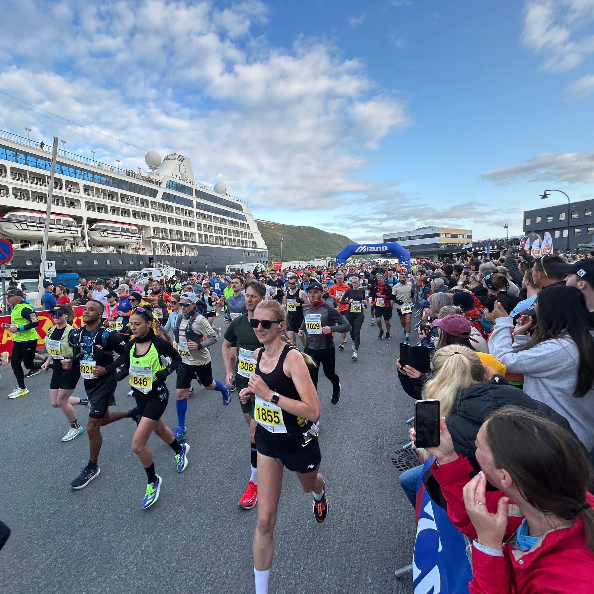 Løyperekord og deltakerboom under Midnight Sun Marathon – NRK Troms og ...