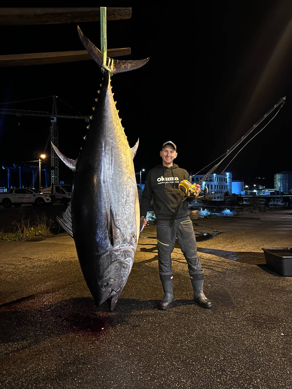 Makrellstørje på 303 kilo langs Helgelandskysten – NRK Nordland