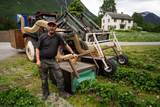 Rød marg og jordbærsnutebille truer landbrukets avlinger i Valldal ...