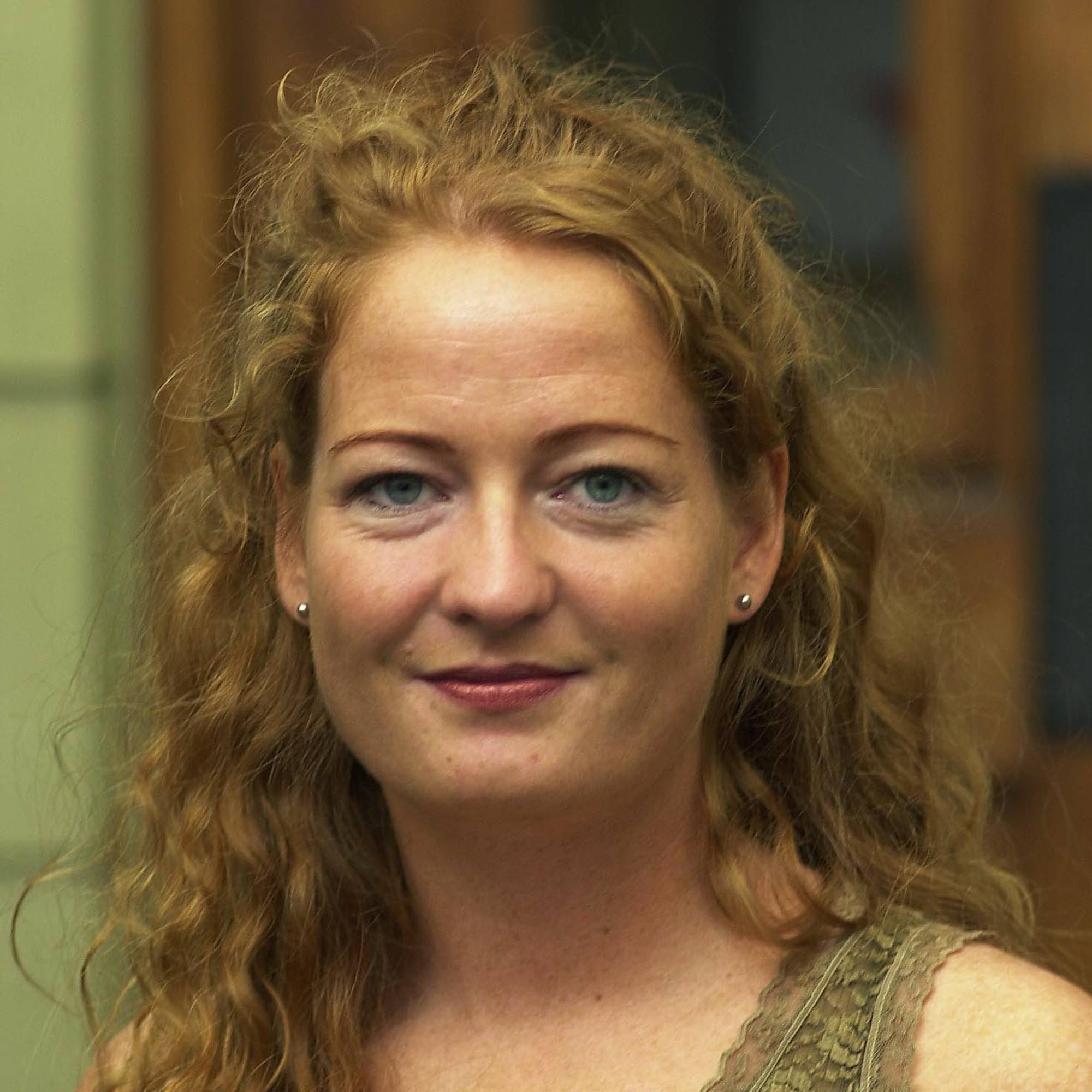 Anmeldelse: «Strak arm» av Heidi Linde – Anmeldelser og anbefalinger