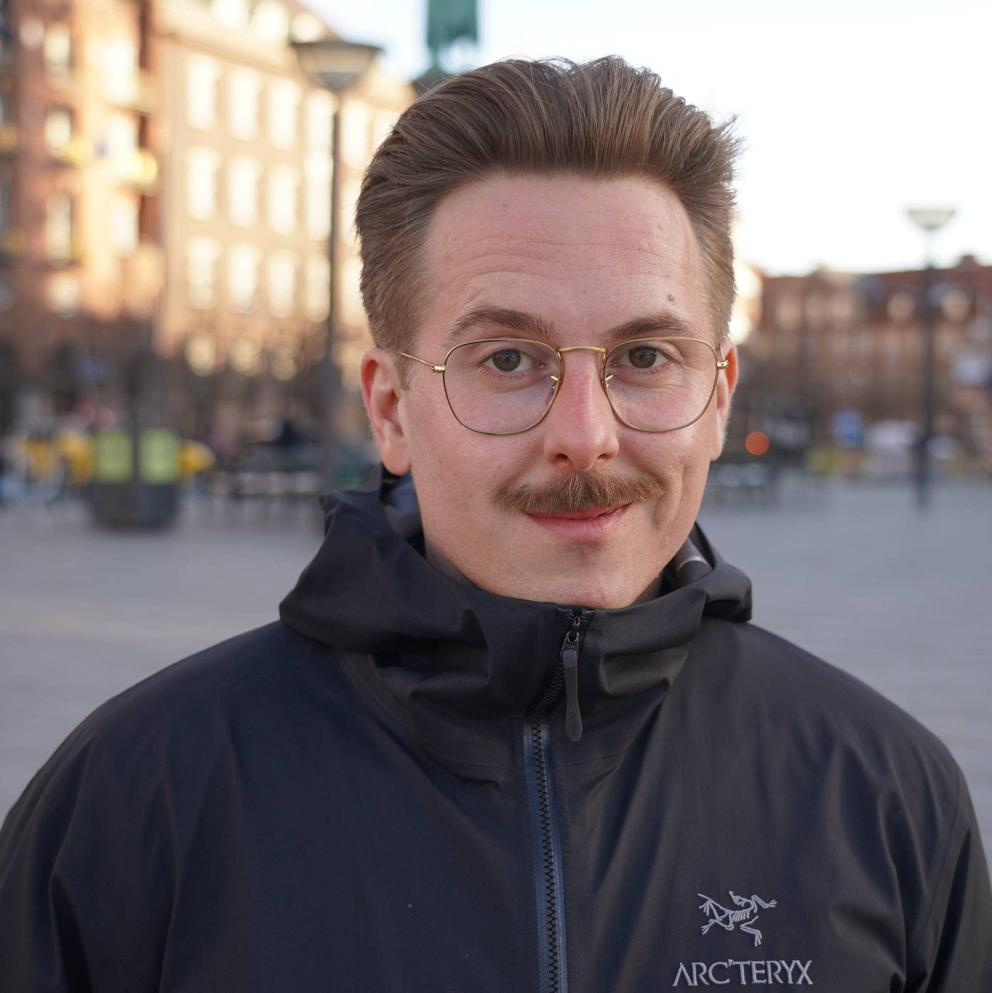 Anmeldelse: «En måtte nok ha vært der» av Thomas Korsgaard – NRK Kultur ...