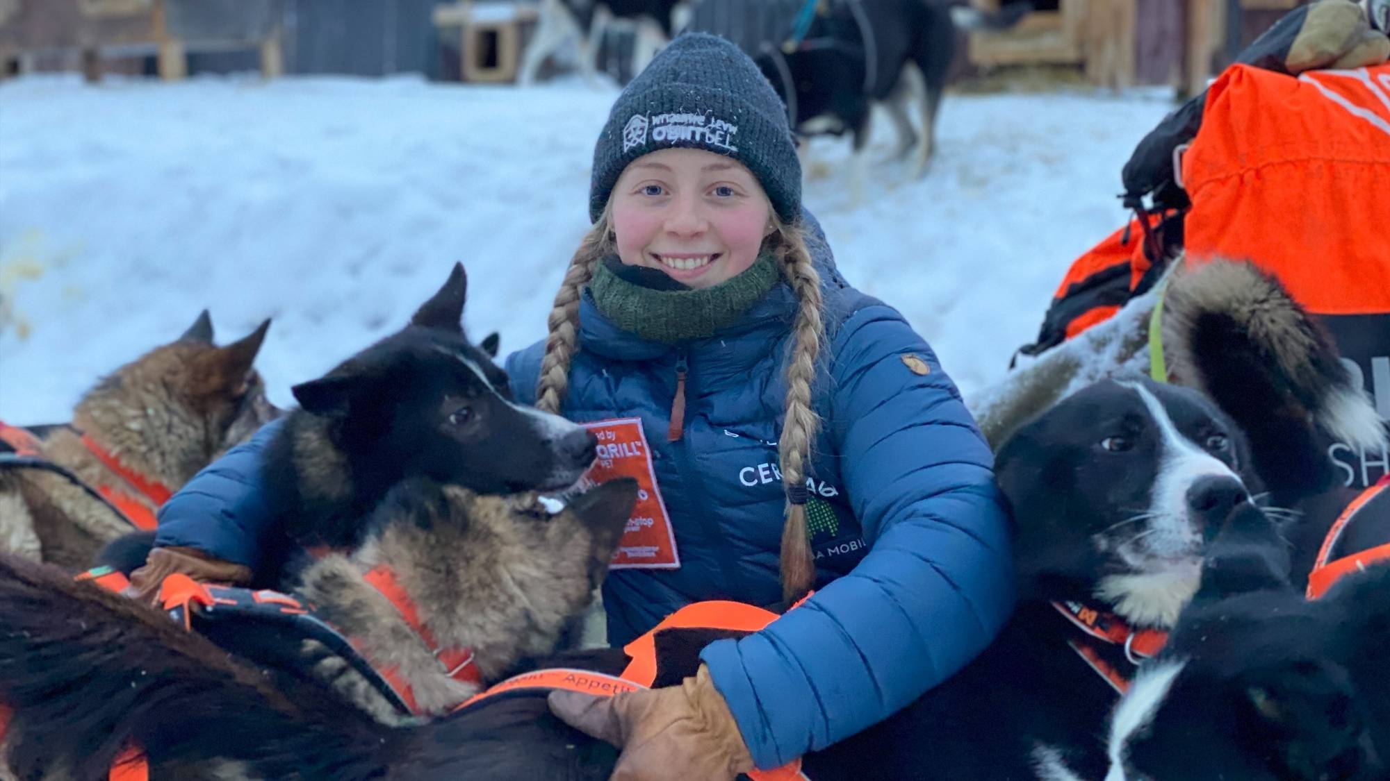Hanna Lyrek (26) er klar for verdens lengste hundeløp – NRK Troms og ...