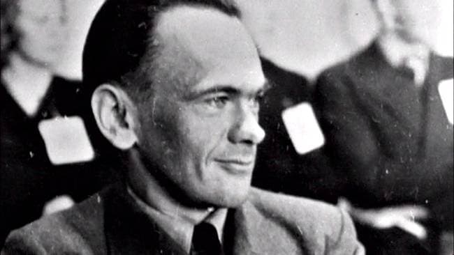 Anmeldelse: «Rasende lys» av Nikolaj Frobenius – NRK Kultur og ...