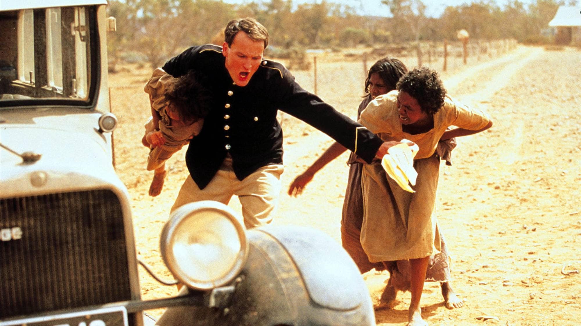 Anmeldelse: «Rabbit-Proof Fence» – Filmpolitiet