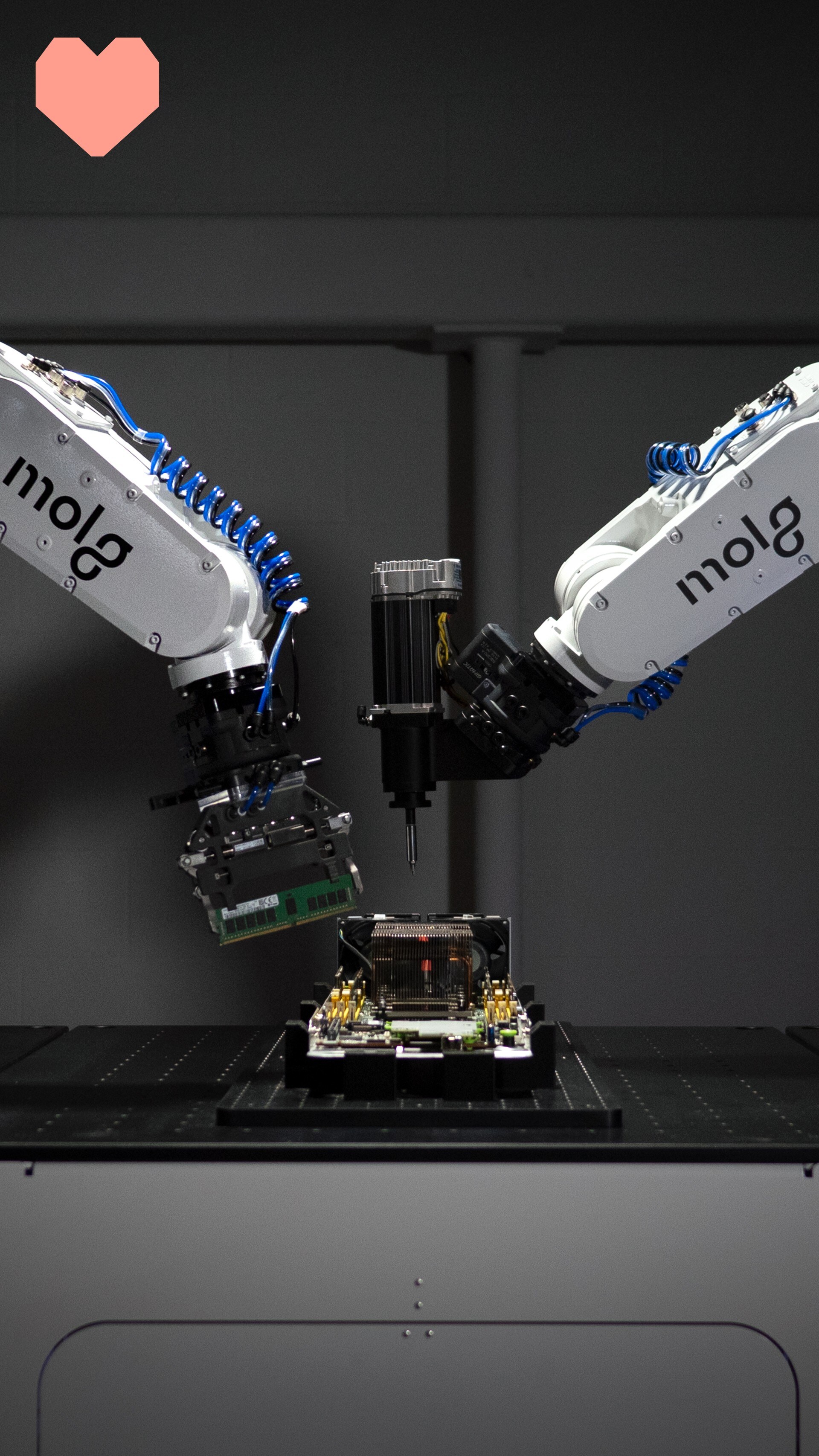 Disse robotene har lært seg noe viktig – NRK