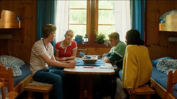 NRK Super - Noen lyver