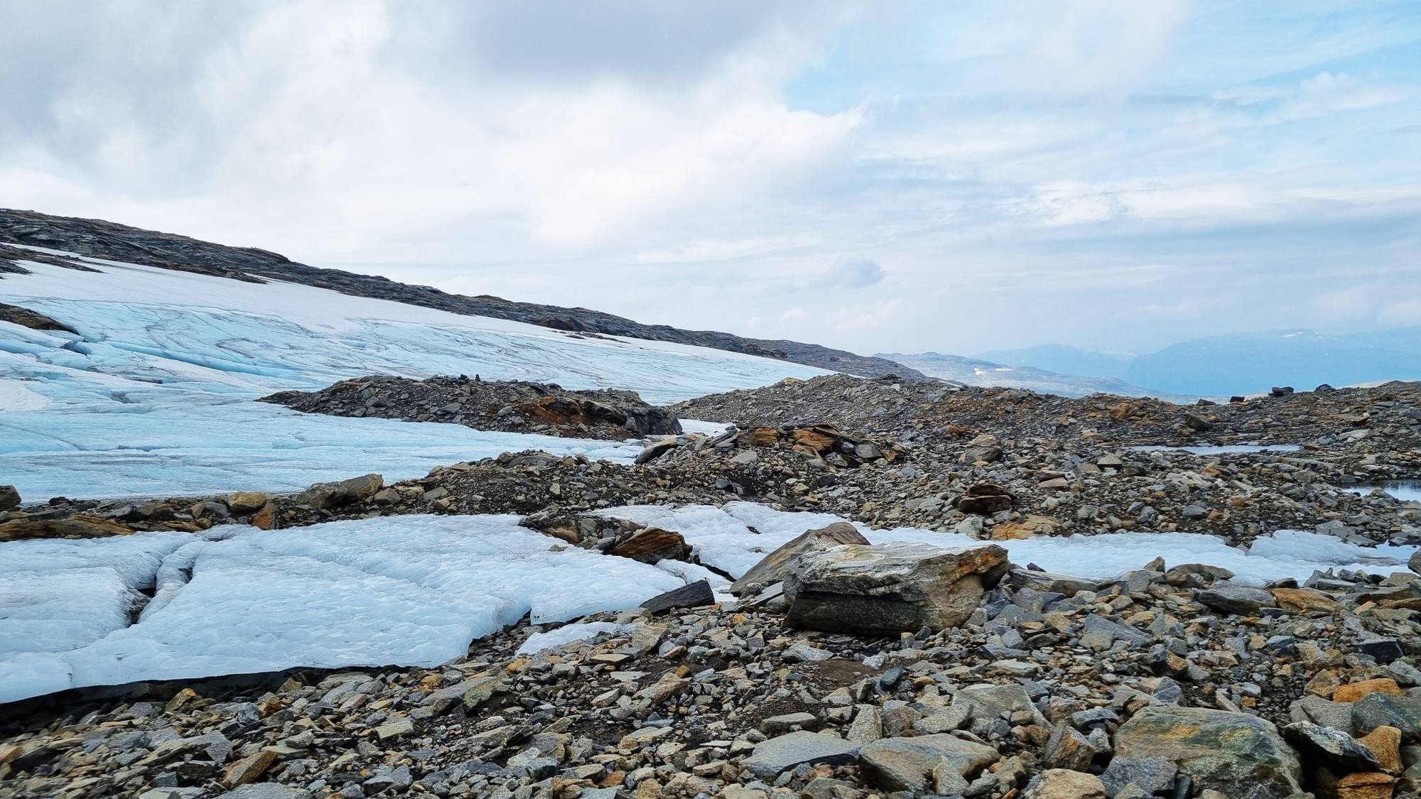 Isbreer smelter i rekordfart – nå slår FN alarm – NRK – Klima