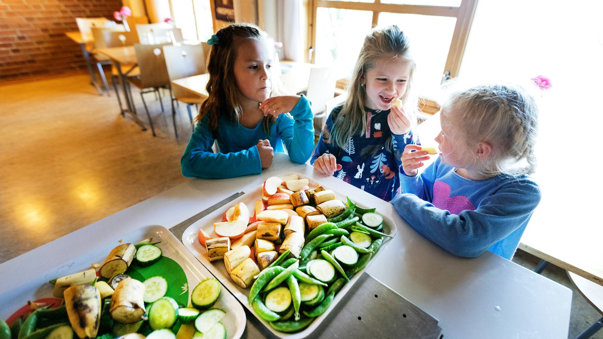 Barn som spiser grønnsaker og frukt har bedre mental helse, ifølge ny ...