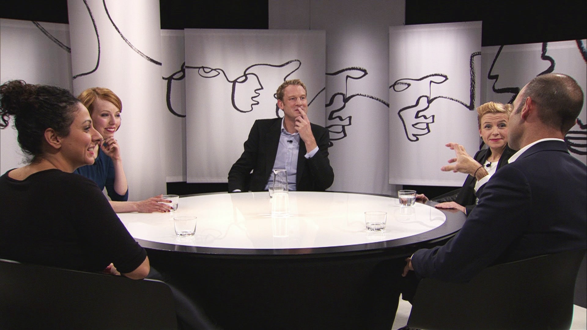 Samtaler rundt det runde bord - NRK TV