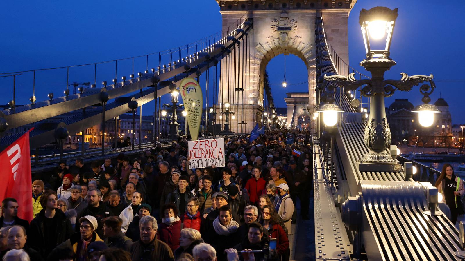 Ungarns president trekker seg – NRK Urix – Utenriksnyheter og -dokumentarer