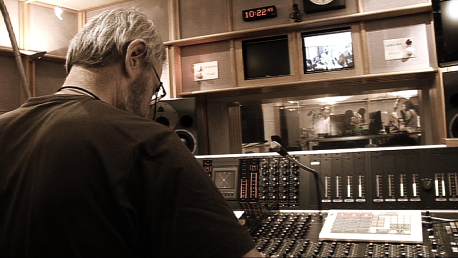 Tommy Tokyo i radioselskapet – NRK