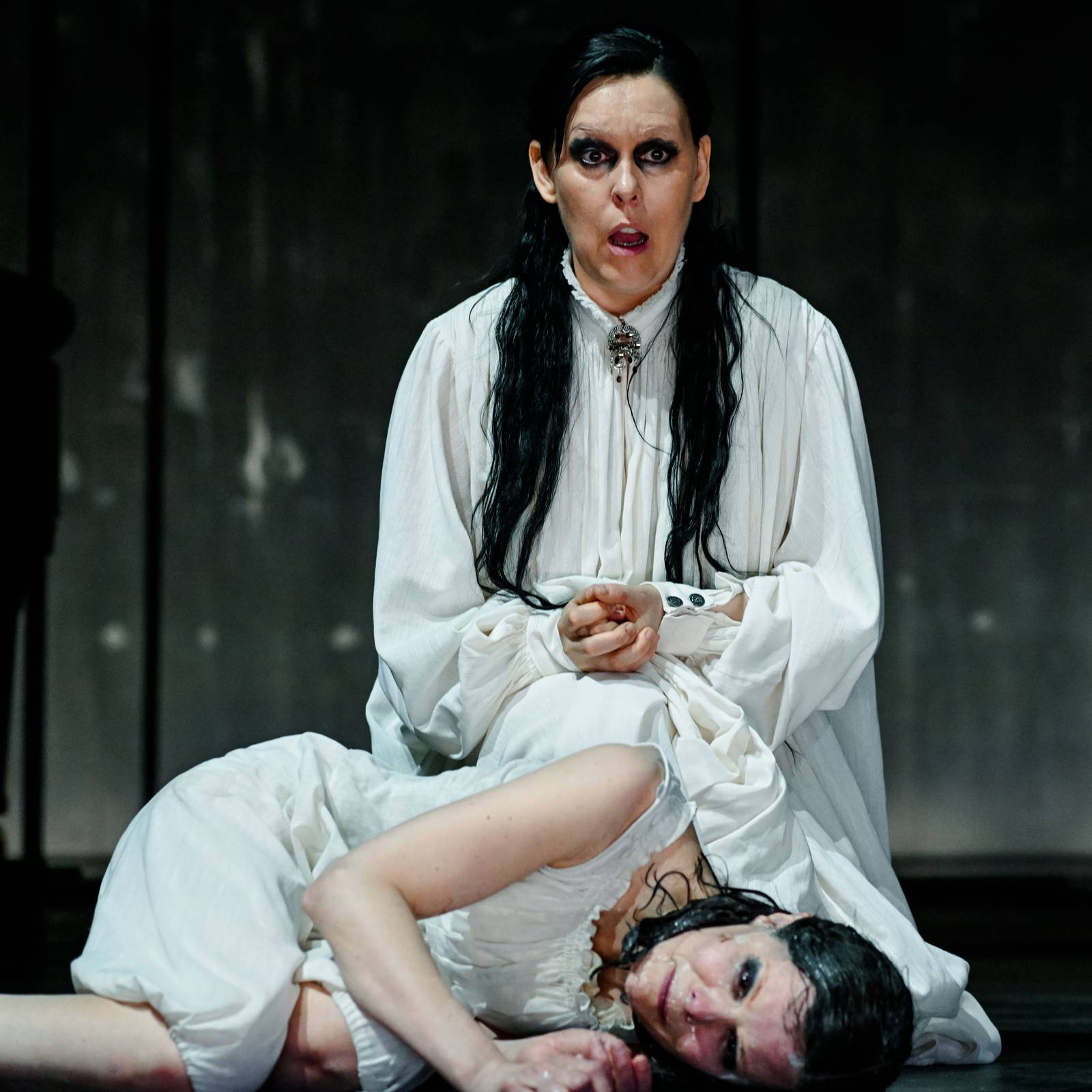 Anmeldelse: «Haugtussa» ved Nationaltheateret – Anmeldelser og anbefalinger