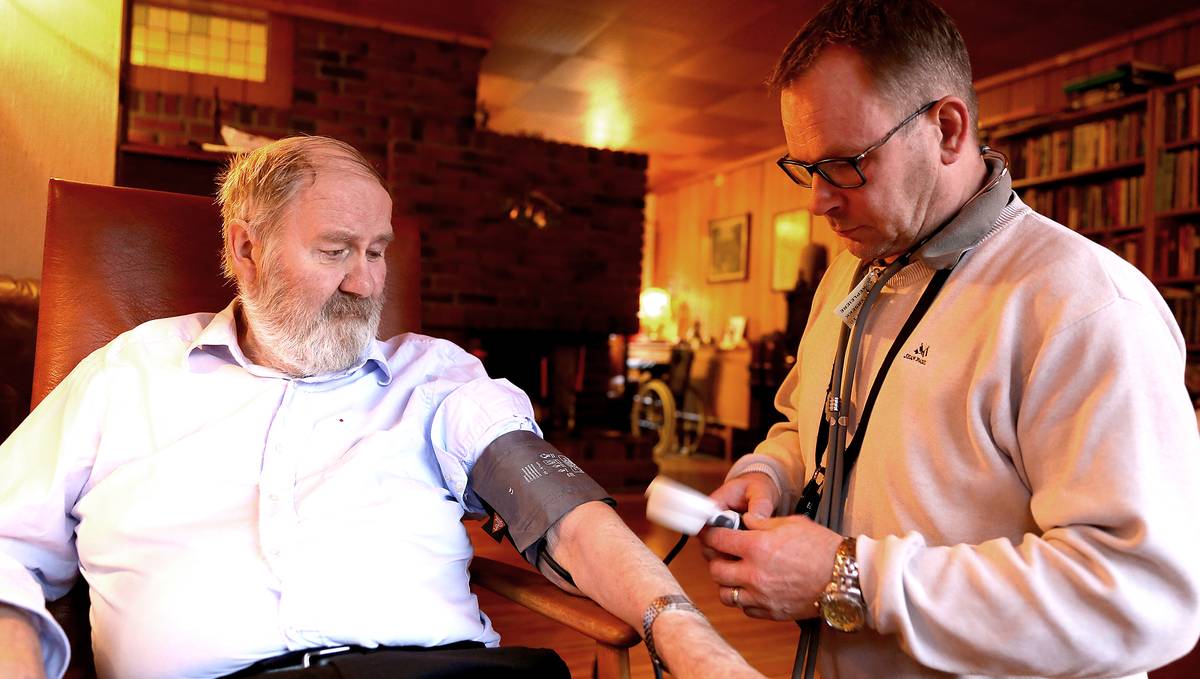 Hjemmesykepleien i Bergen bruker under halvparten av tiden sin med ...