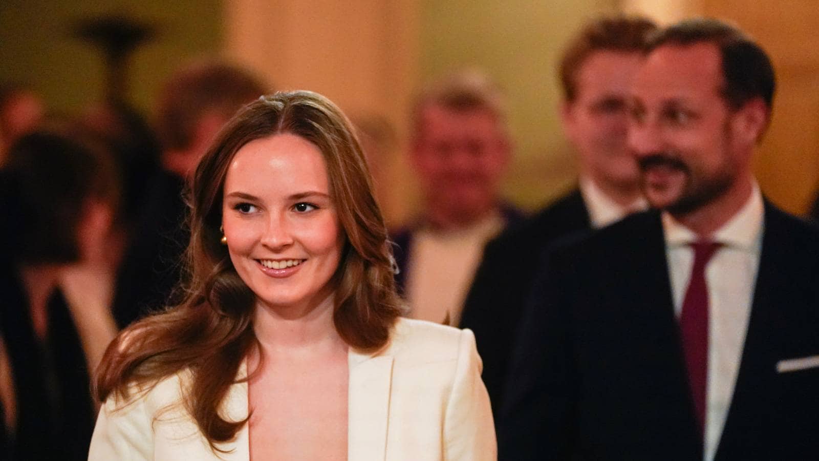 Vil endre Grunnloven: Vil la Ingrid Alexandra bli regent – NRK Norge ...