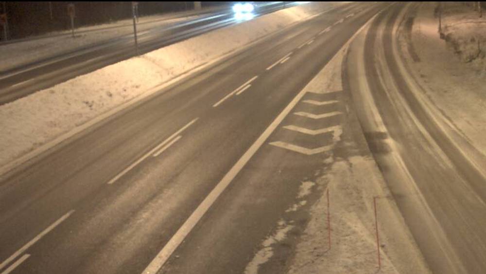 Glatte veier førte til flere ulykker på Østlandet – NRK Norge – Oversikt over nyheter fra ulike ...