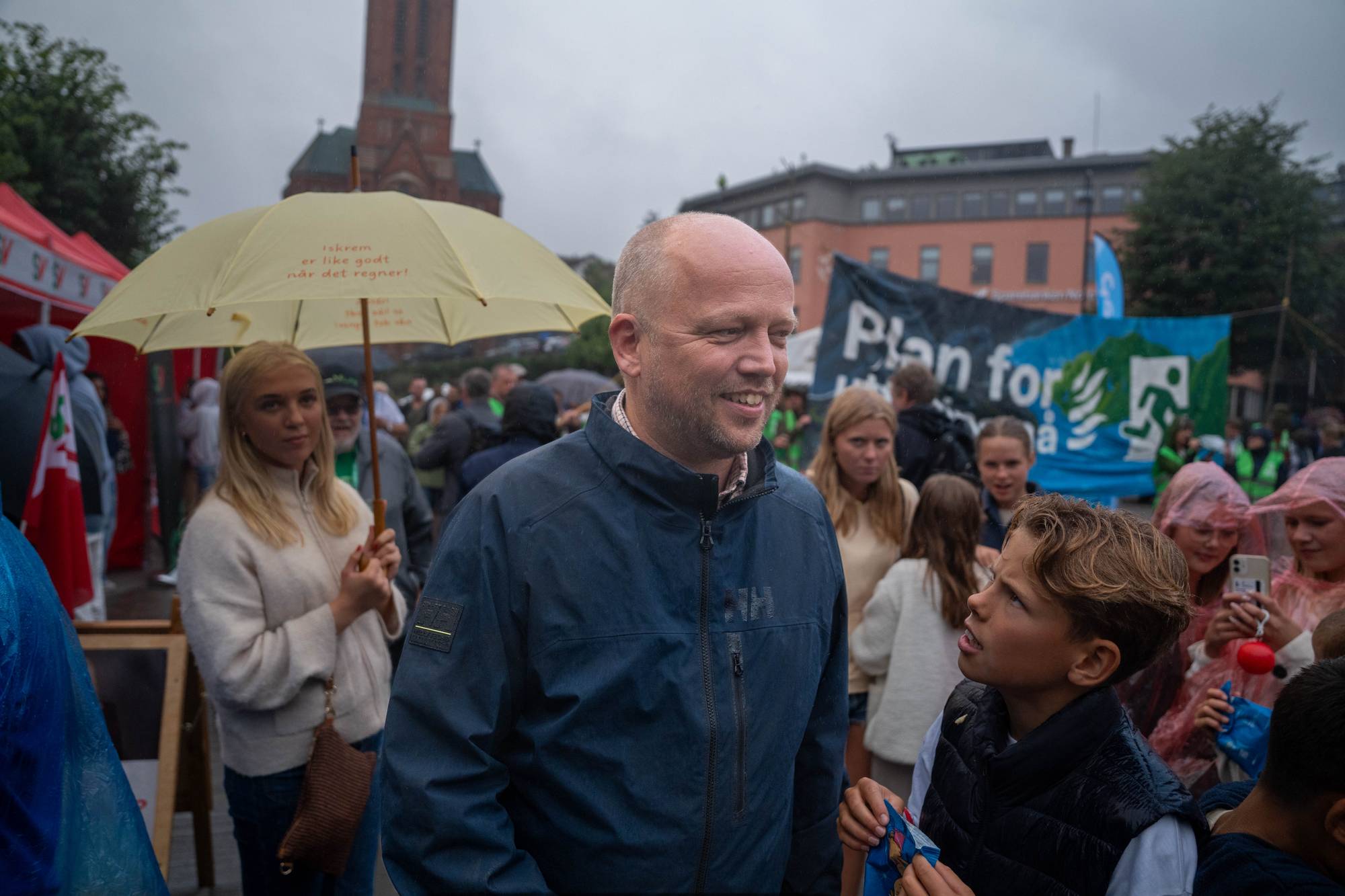 Senterpartiet vil ha kutt i både inntekts- og formuesskatt – Vedum klar for debatt i Arendal ...