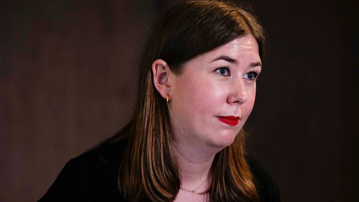 Astrid Hoem gjenvalgt som AUF-leder – Siste nytt – NRK