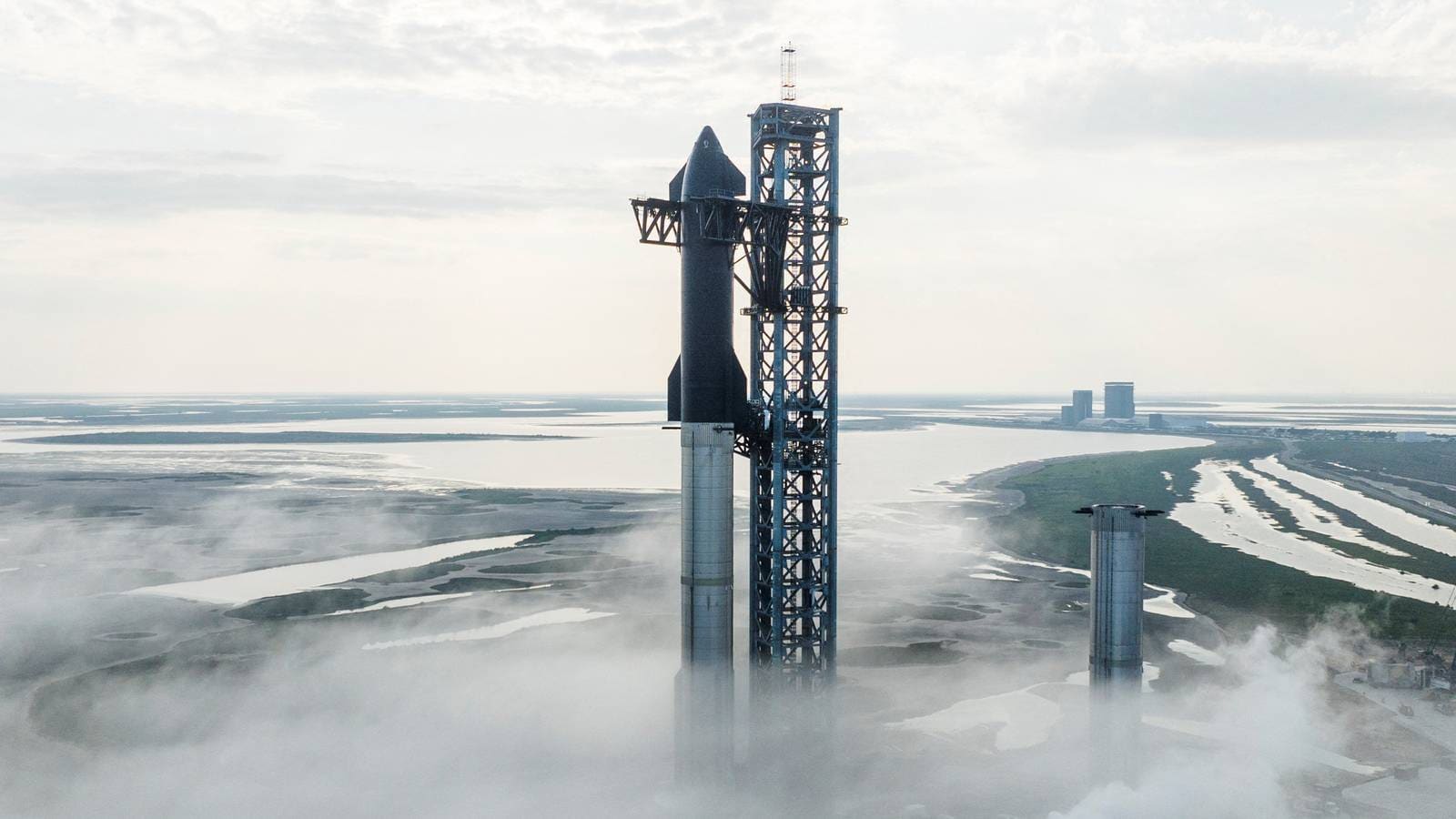 Første test av verdens største rakett – NRK Urix – Utenriksnyheter og ...