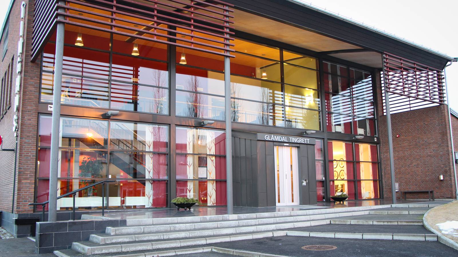 Norsk musiker dømt til 60 dagers fengsel for vold mot ekskona – NRK ...