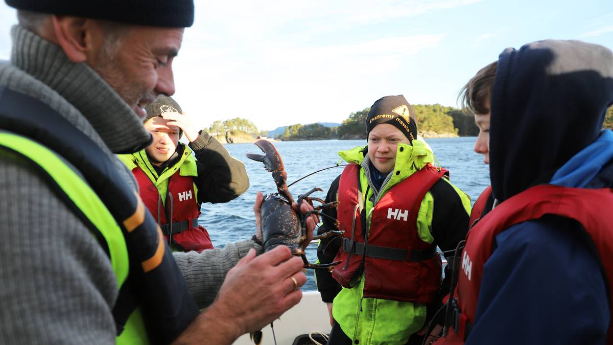 Uteklasserom hjelper elevane med motivasjonen – NRK Vestland