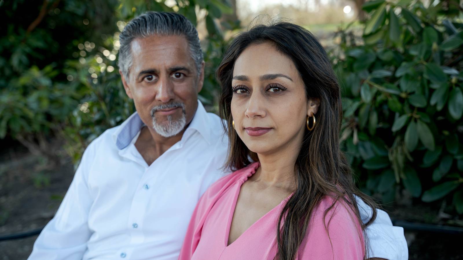 Nadia Ansar med bok om oppveksten: – Ein påført skam som stilna meg – NRK Kultur og underholdning