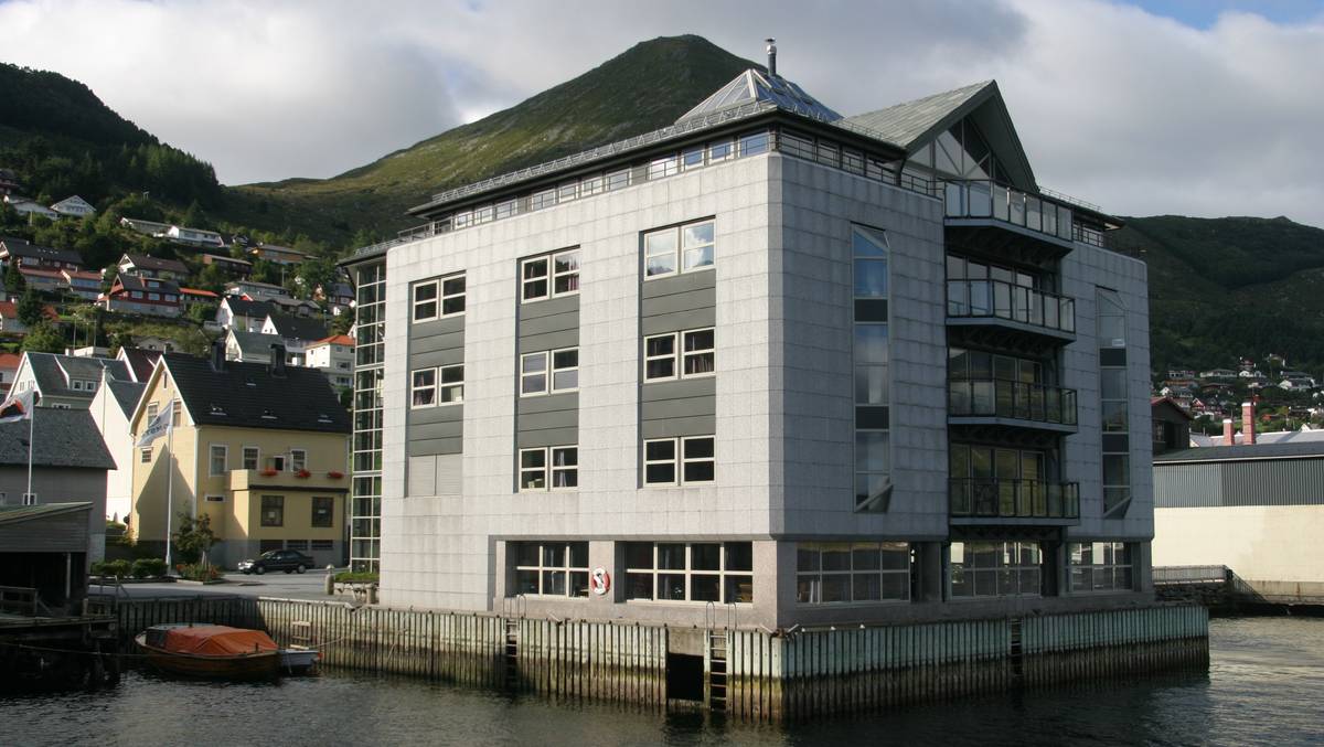 Domstein ut av verdas største – NRK Vestland