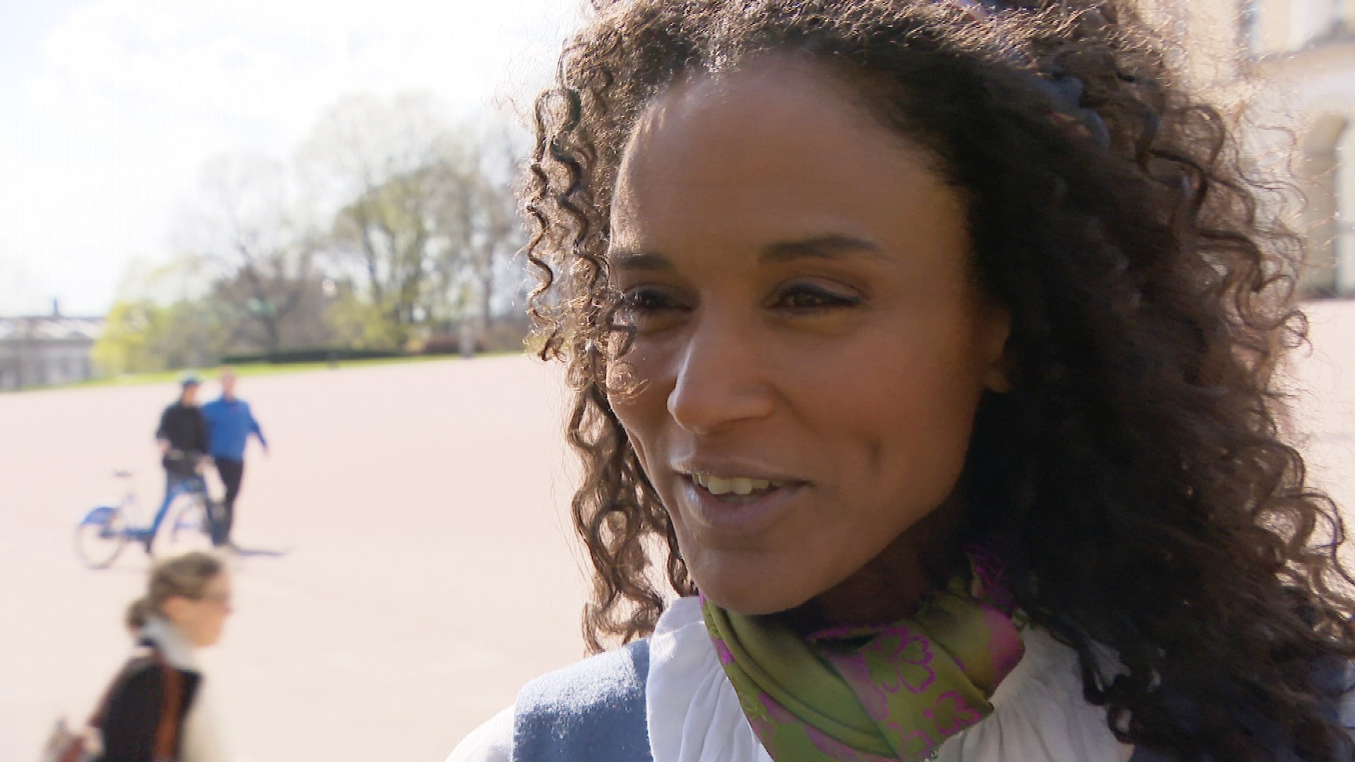 Haddy Njie blir programleder for 17. mai-sendingen på NRK1 – NRK