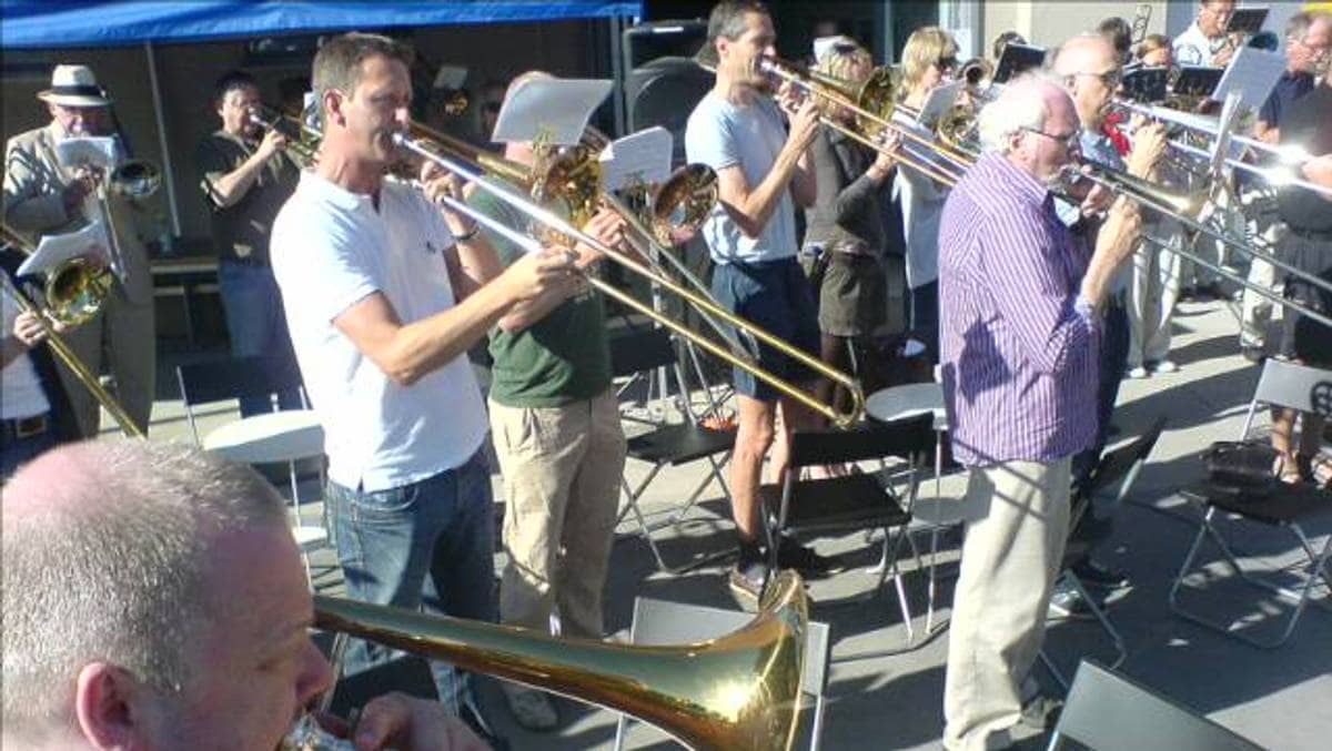 «76 trombones» med 76 tromboner – Stor-Oslo
