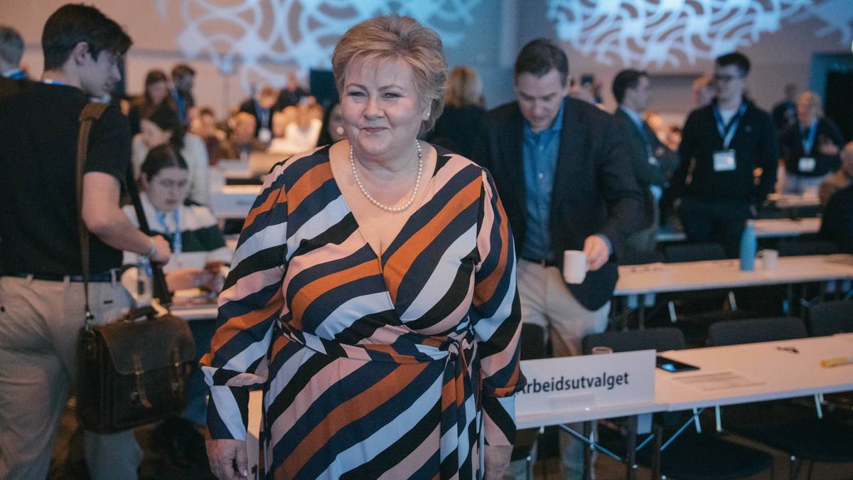 Erna Solberg gjenvalgt som Høyre-leder – Siste nytt – NRK