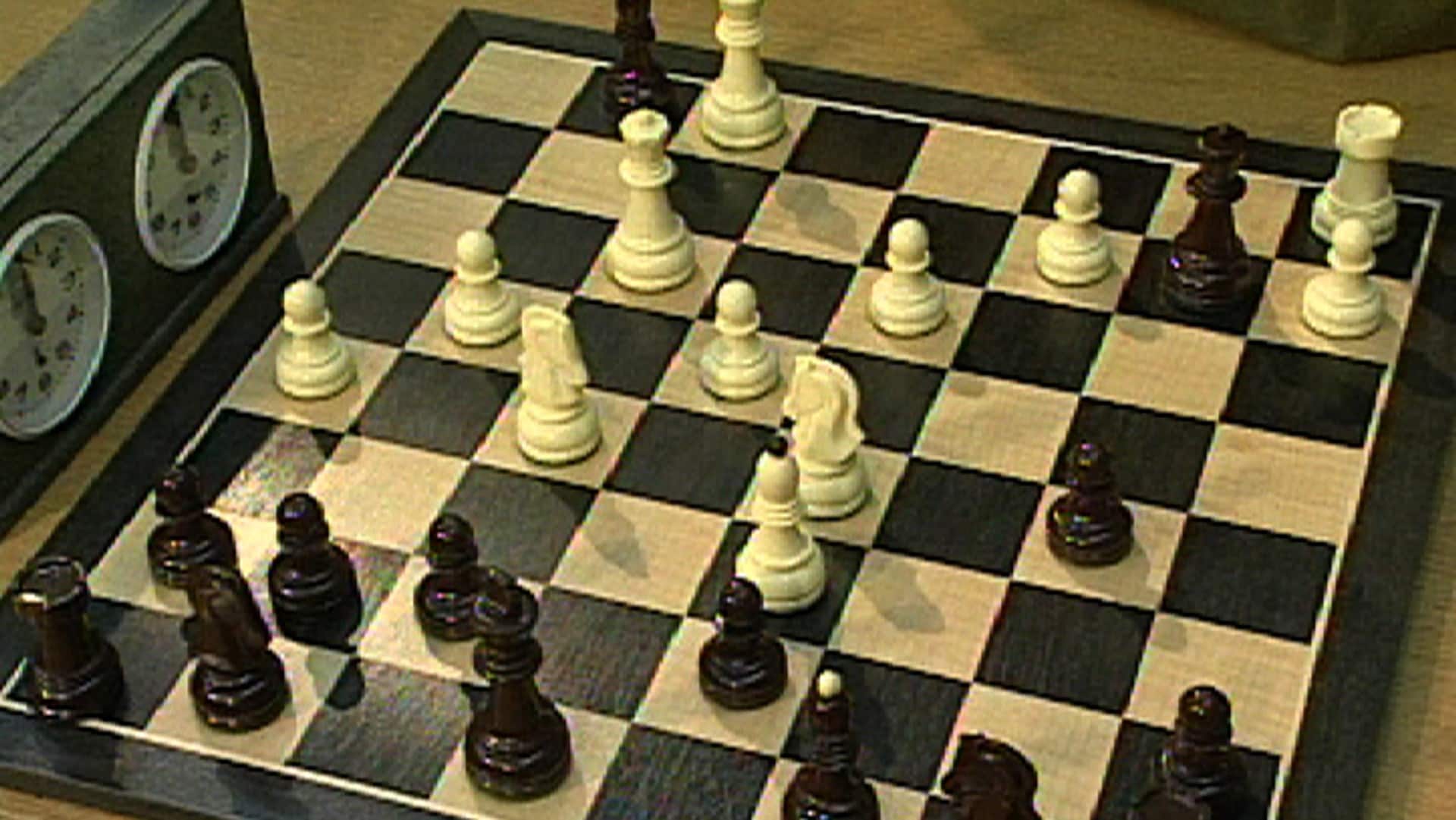 Sjakk med Simen - NRK TV