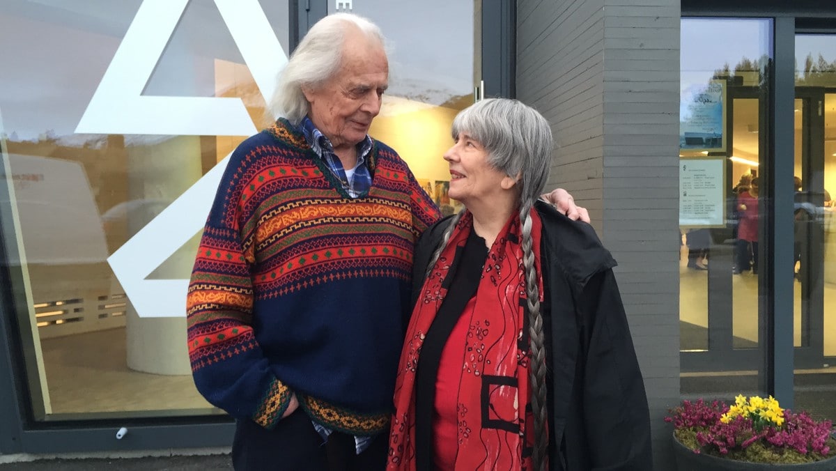 Verdenskjent samisk artist åpnet kunstutstilling – NRK