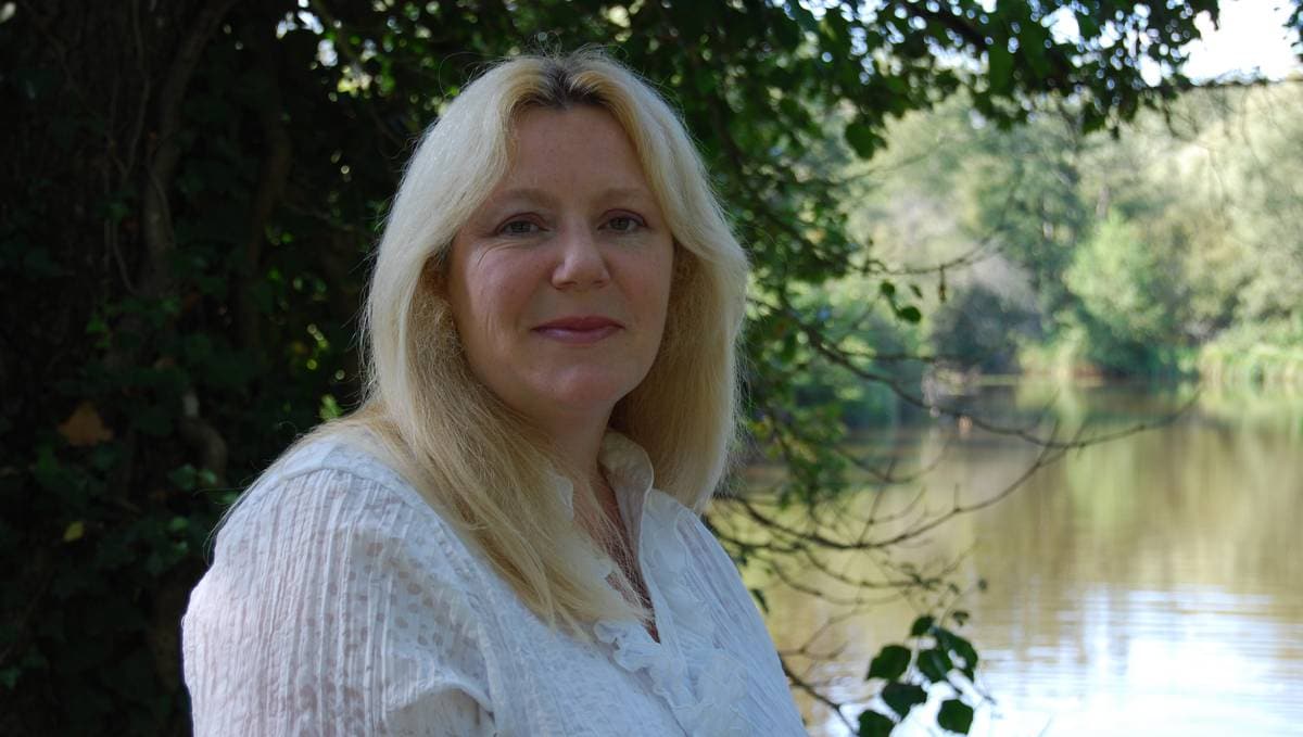 Hun har født 12 barn for andre – NRK Urix – Utenriksnyheter og ...