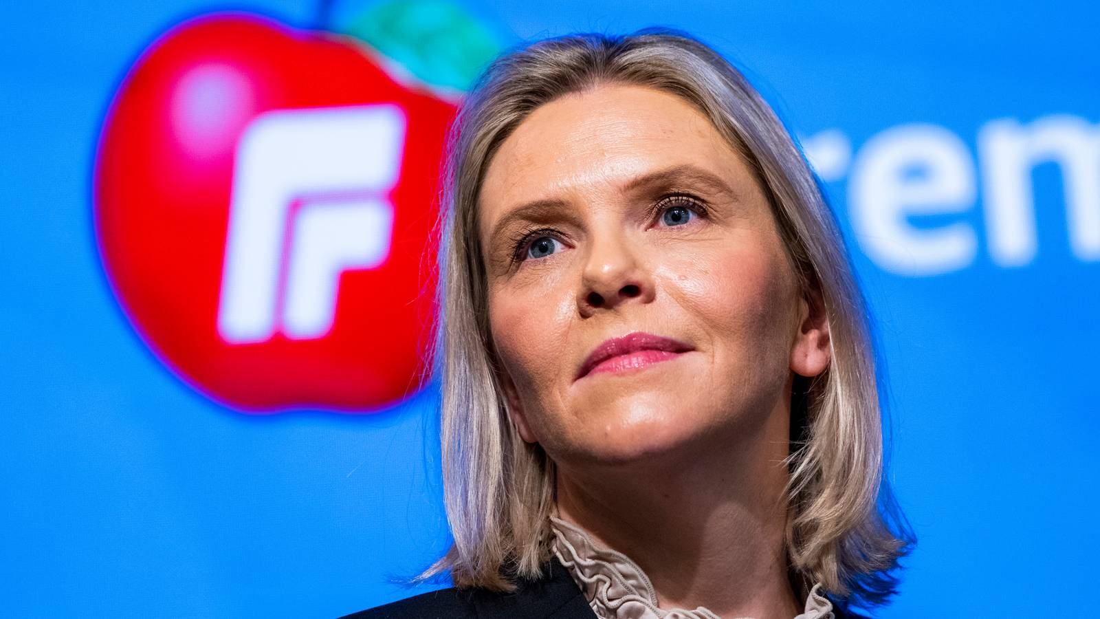 Nå er Sylvi Listhaug Frp-leder – NRK Norge – Oversikt over nyheter fra ...
