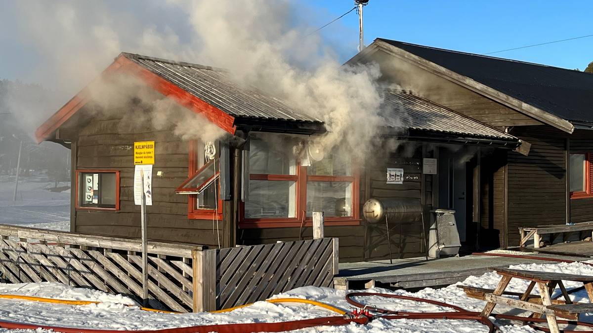 Kiosk-brann på skisenter i Førde slukket – NRK Vestland