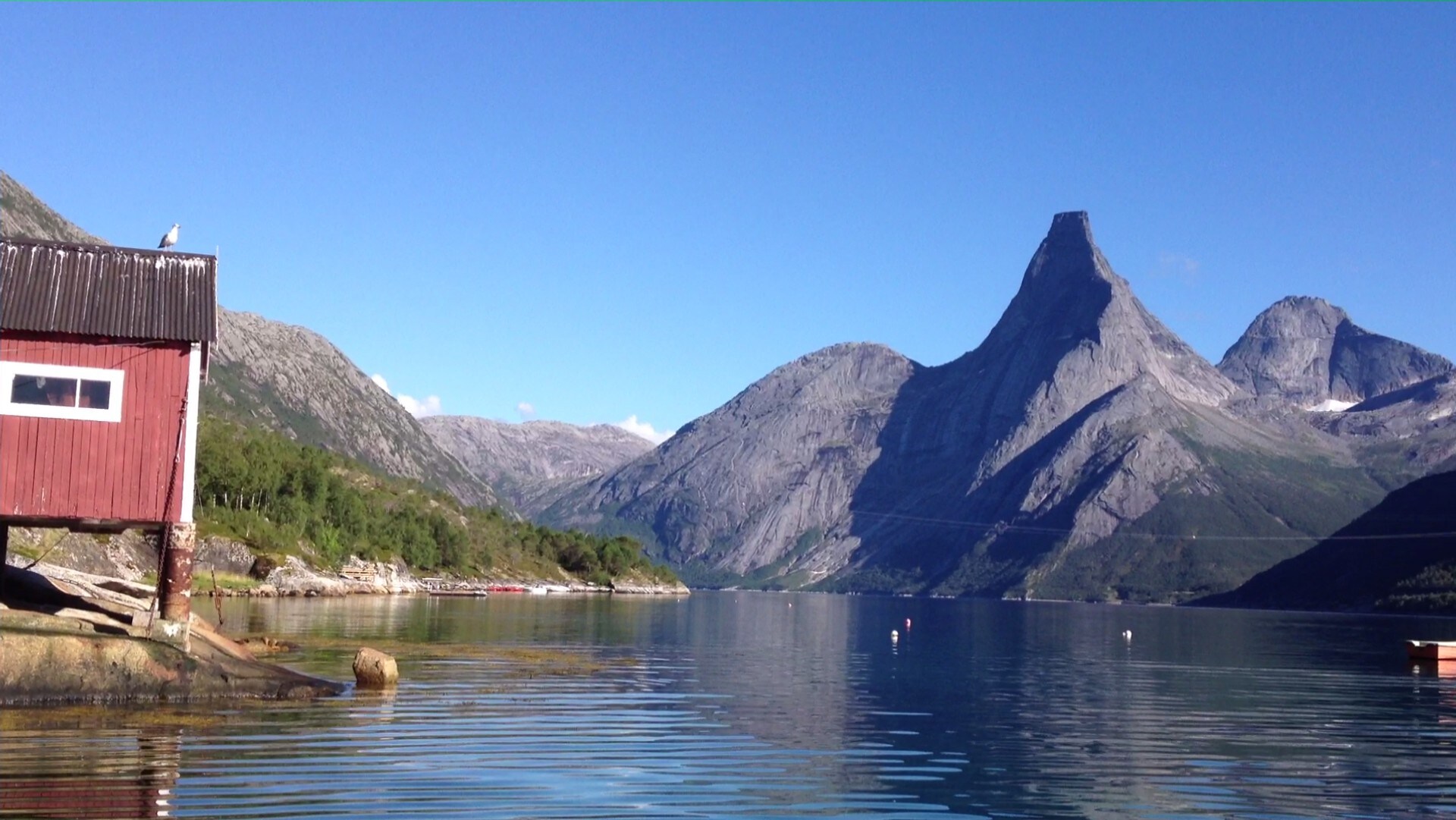 Se video av Stetinden i Tysfjord – NRK