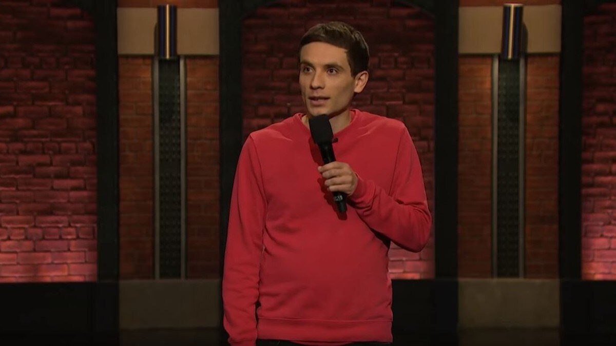 Daniel Simonsen standup på amerikansk talkshow – NRK Kultur og ...