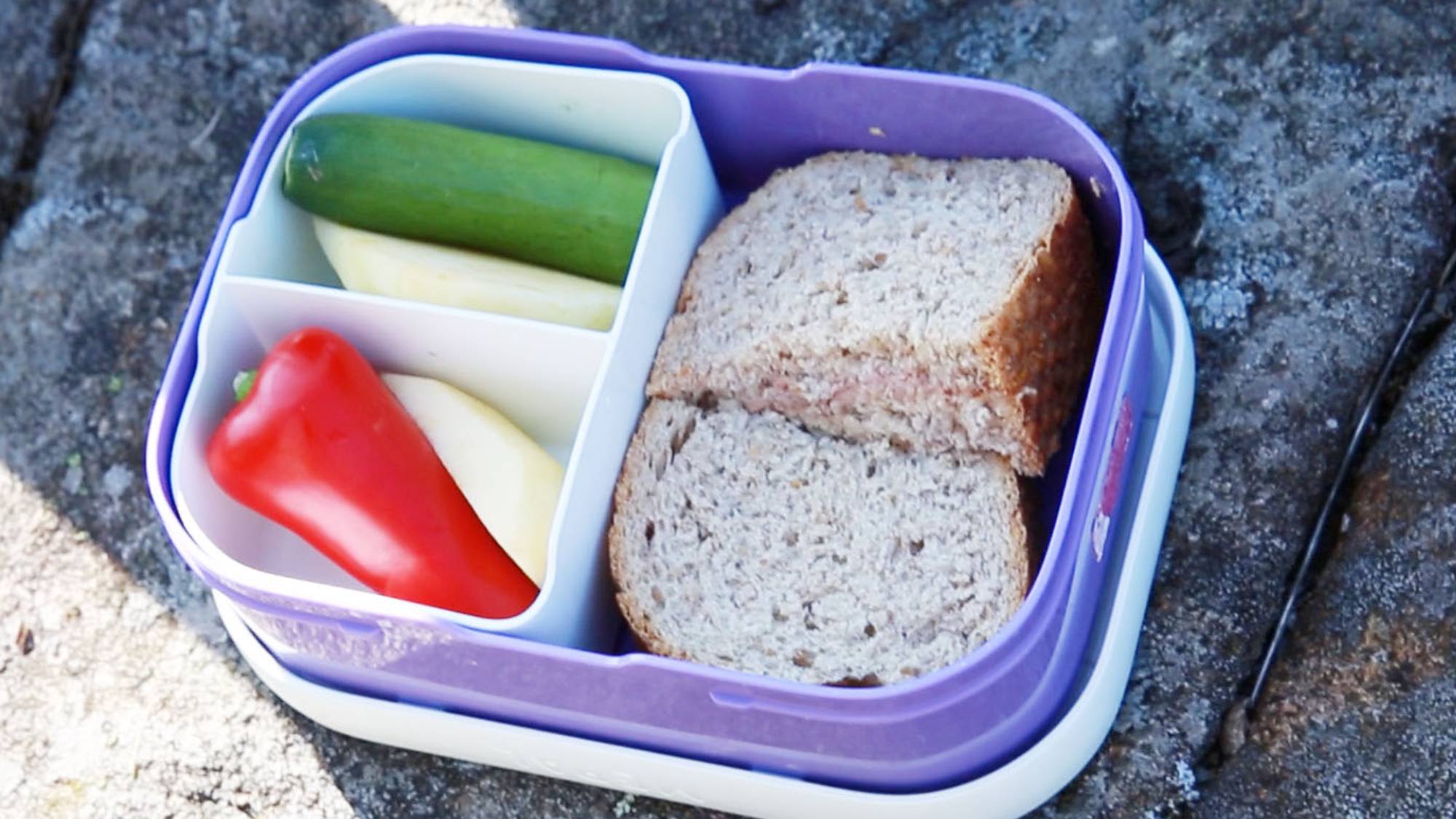 Slik får man barna til å spise opp hele matpakka – NRK Sørlandet ...