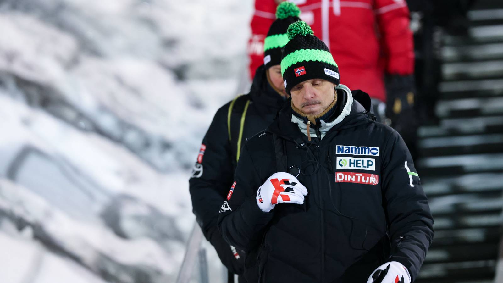 NRK erfarer: Landslagstrener Alexander Stöckl takket nei til forhandling om sluttpakke – NRK ...