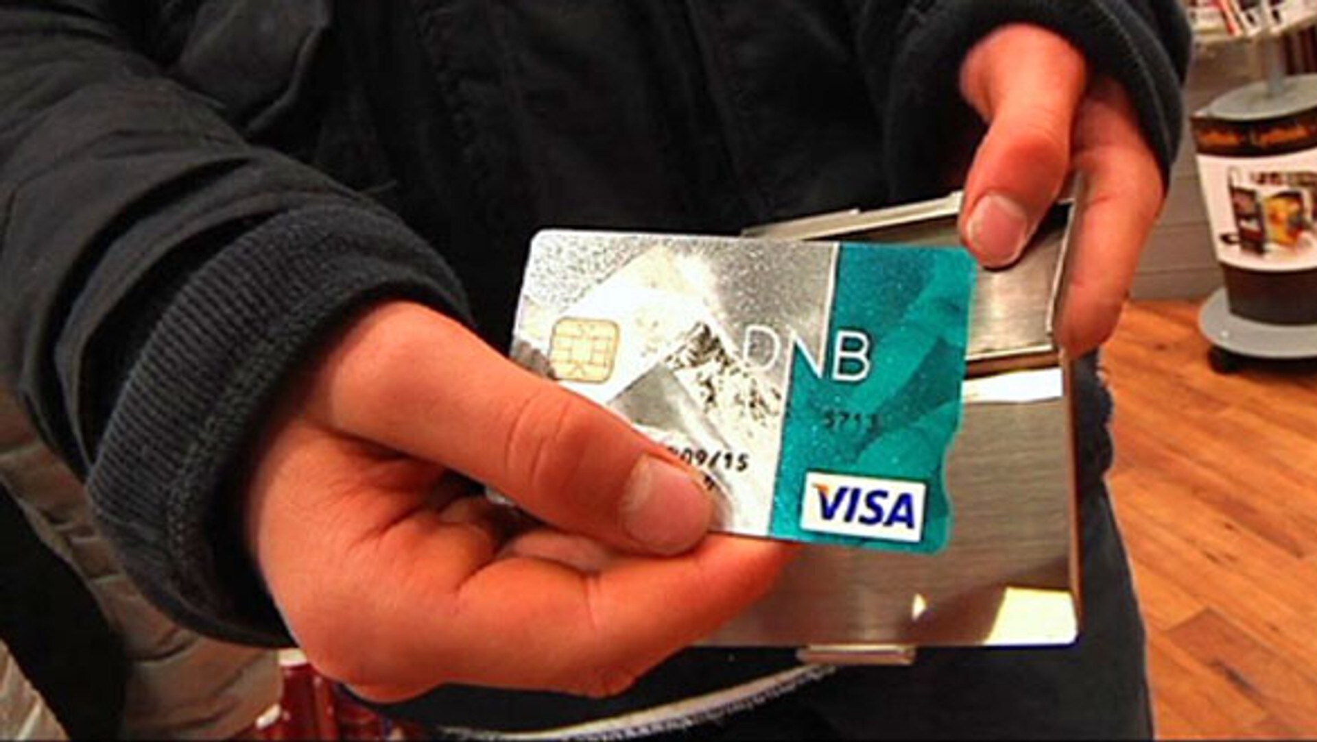 Bankkort for barn er populært – NRK