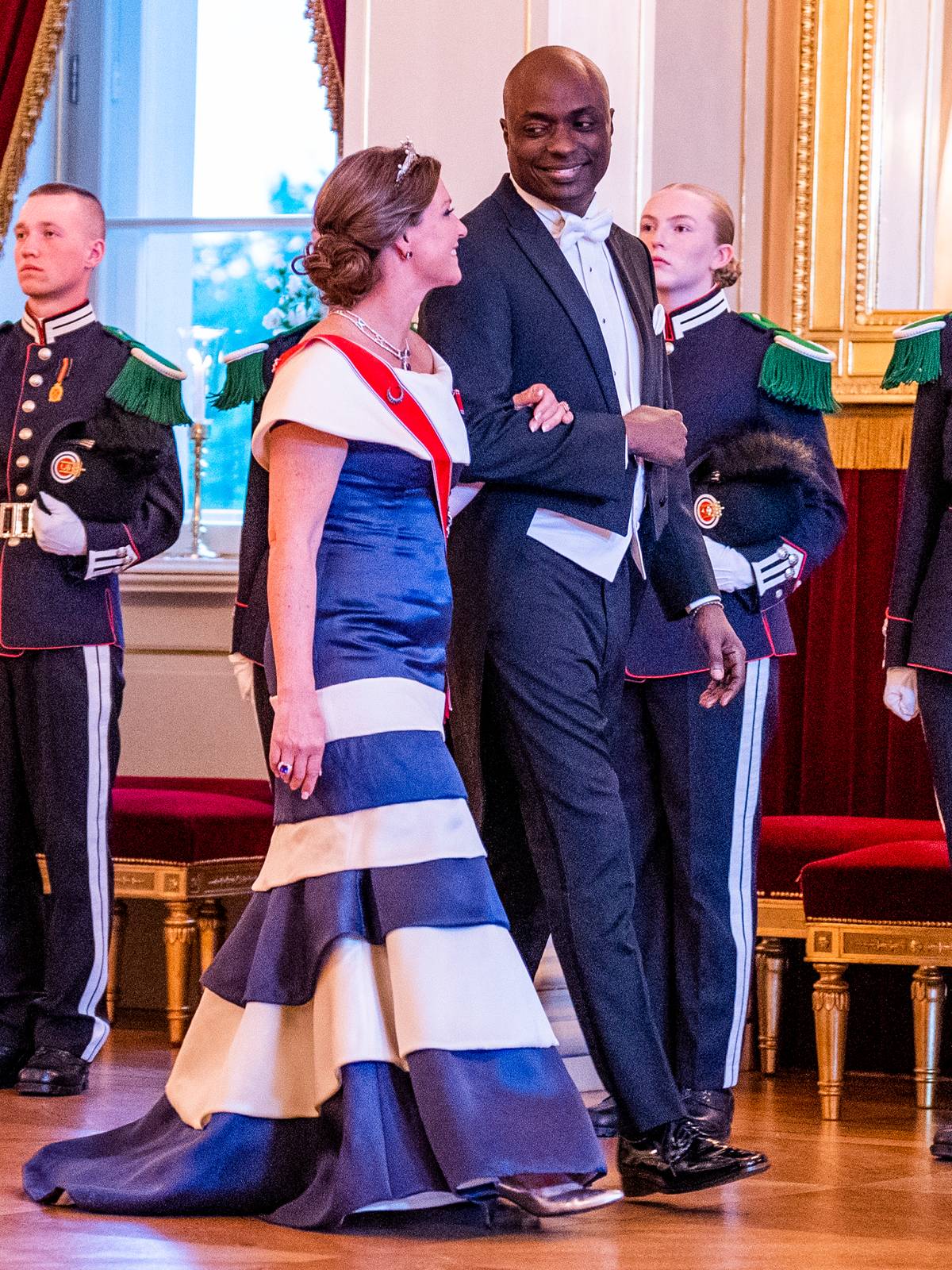 Prinsesse Märtha Louise og Durek Verrett gifter seg – NRK Norge – Oversikt over nyheter fra ...