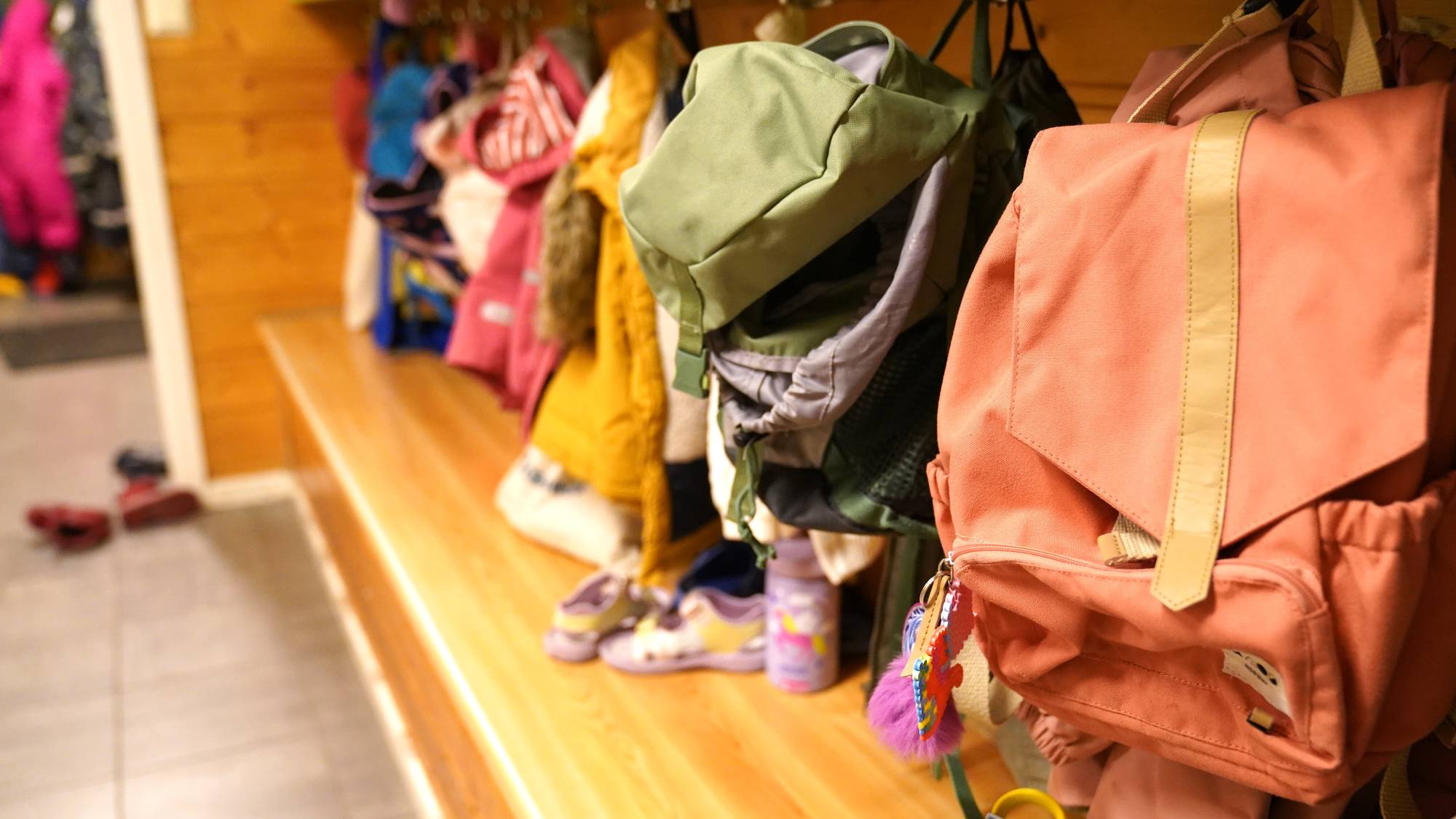 Høyre og Krf er uenige om hva som må til for at folk får flere barn ...