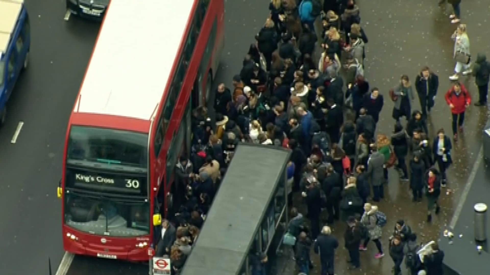 T-banen i London stengt – Siste nytt – NRK