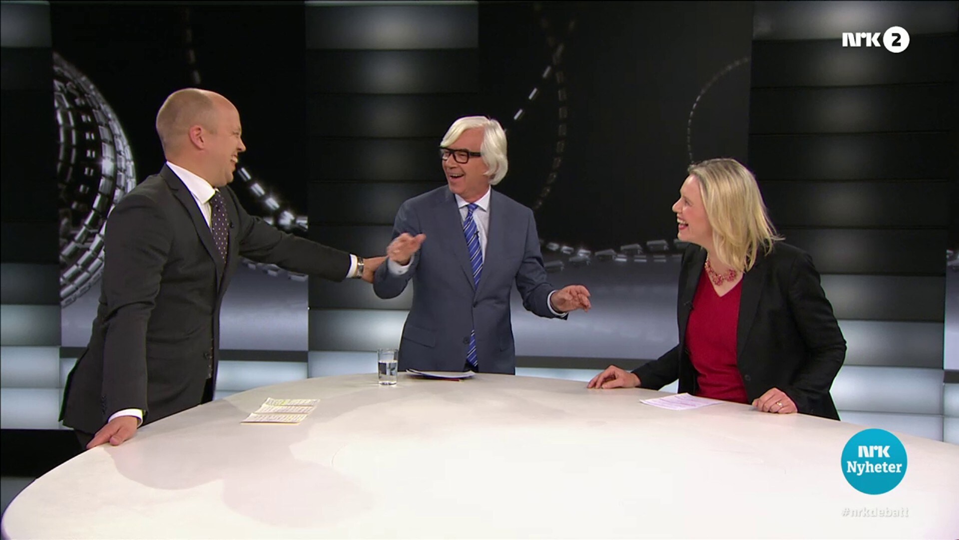 Vedum ler godt av Ole Torps avbrytelse – NRK